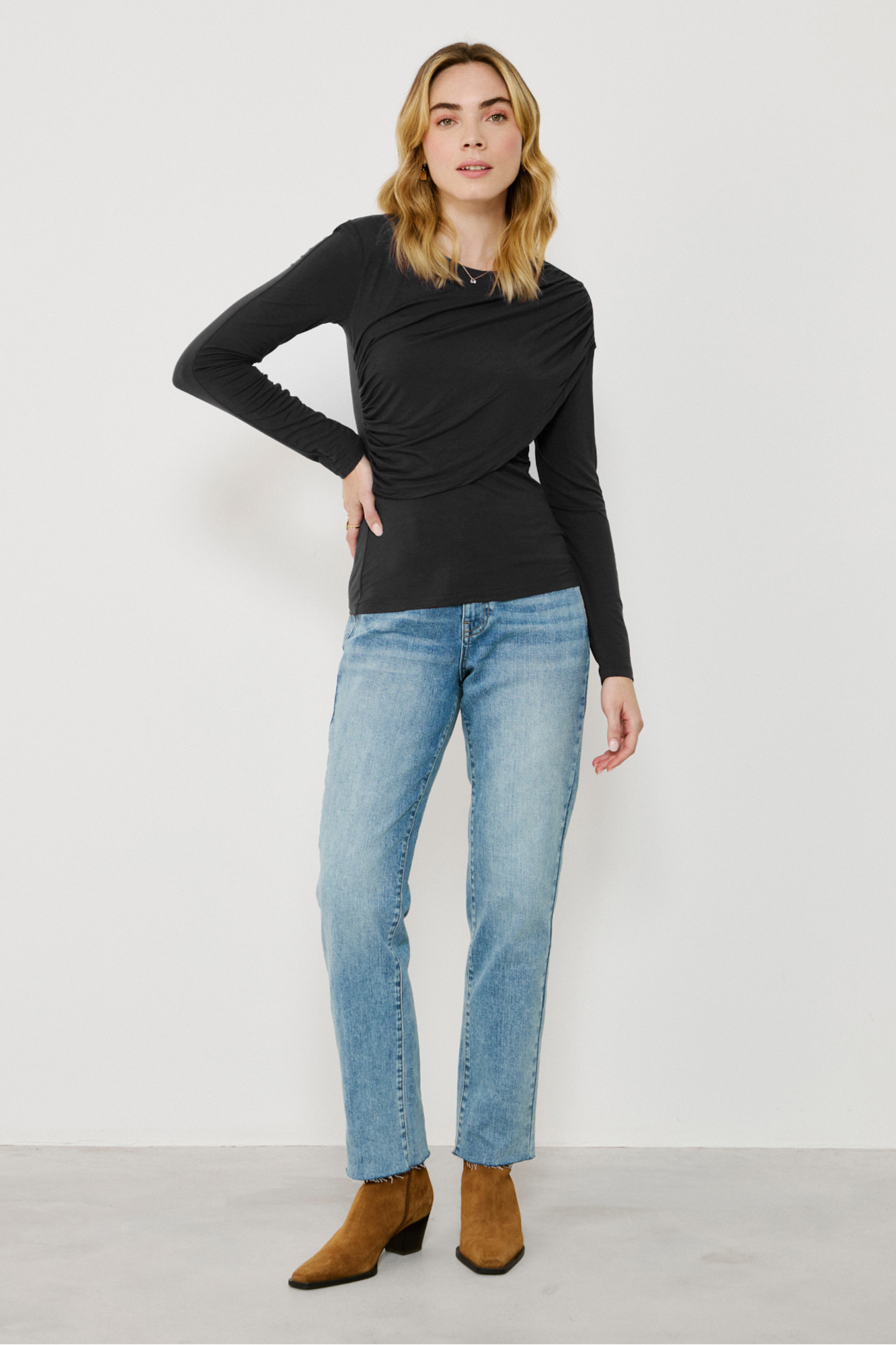 Top de manga larga con detalle drapeado | BLACK FRIDAY GUEST BRANDS HASTA -30% | SPF